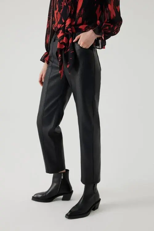 EXQUISE Straight Cut Vegan Leather Pants