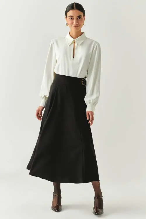 EXQUISE Flared Midi Skirt