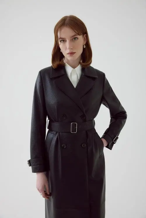 EXQUISE Belted Leather Trench Coat