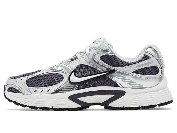 Nike V5 Rnr Athletic Sneakers - Silver