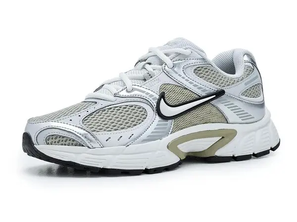 Nike V5 Rnr Athletic Sneakers - Silver