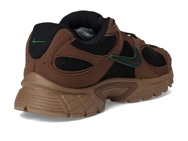 Nike V5 Rnr Athletic Sneakers - Black