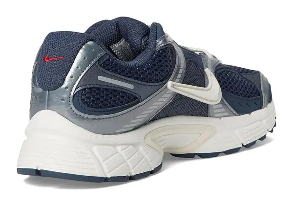 Nike V5 Rnr Athletic Sneakers - Navy
