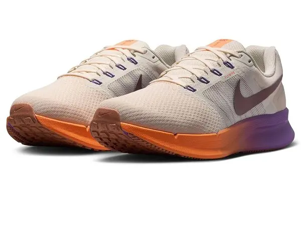 Nike Run Swift 3 Athletic Shoes - Pink
