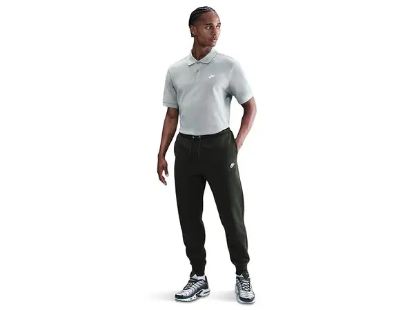 Nike Club Fleece Joggers With Embroidered Logo - Black