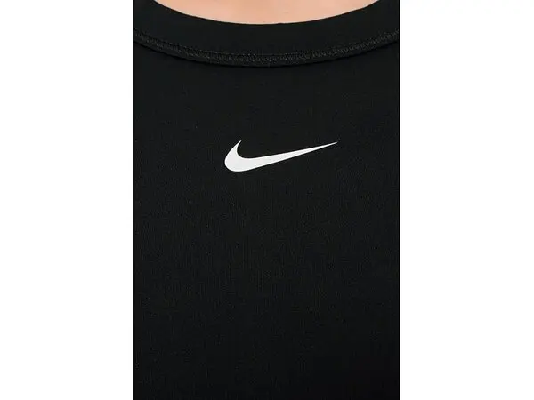 Nike Fitted Cropped Tank Top - Black