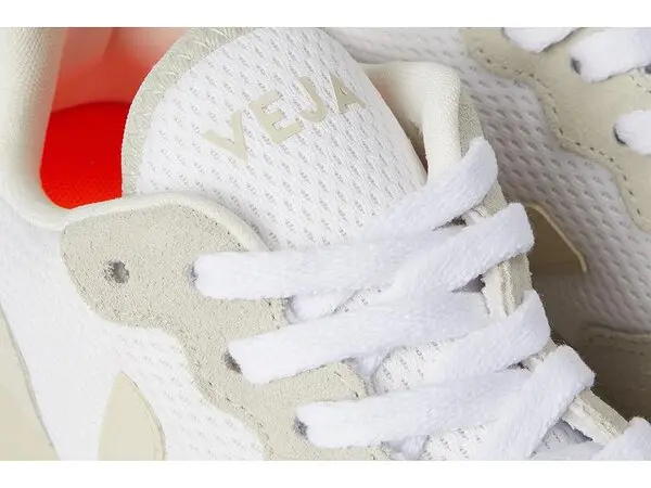 VEJA Venturi Ii Lace-up Sneakers - Bone