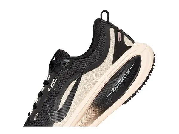 Nike Vomero 18 Gore-tex Running Shoes - Black
