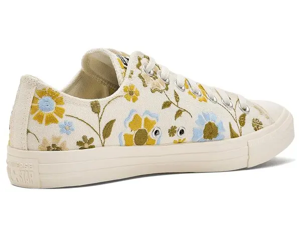 CONVERSE Chuck Taylor All Star Low Top Sneakers - White