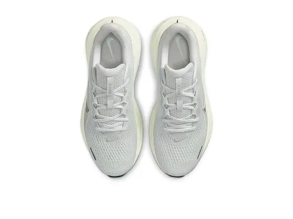 Nike Winflo 12 Athletic Shoes - Silver