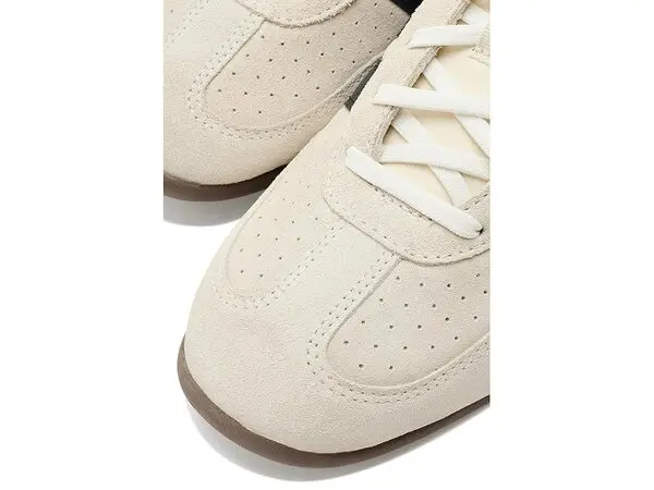 Adidas Barreda Low Top Lace-up Sneakers - Beige