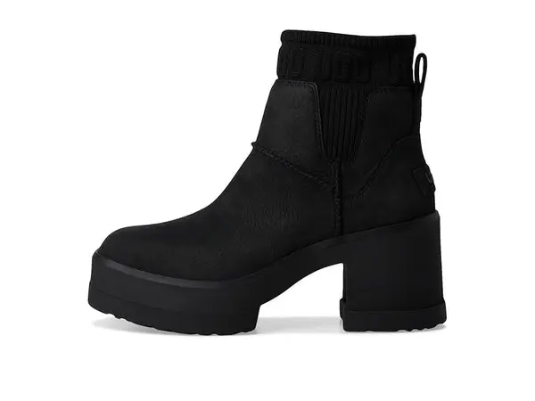 UGG Moxy Chelsea Boots - Black