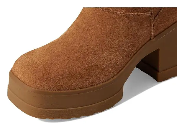 UGG Moxy Pull-on Boots