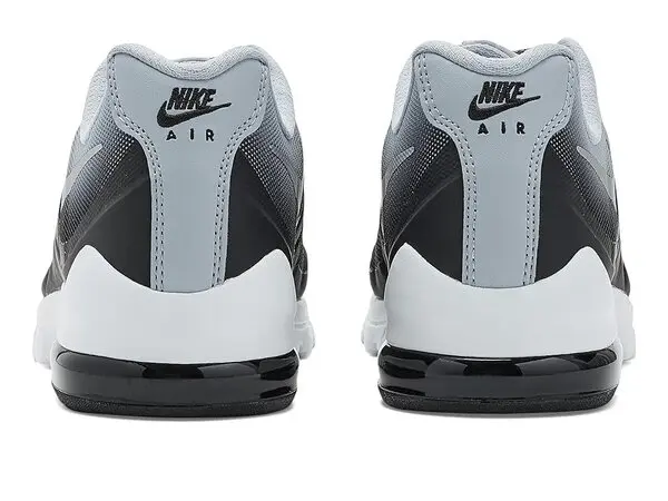 Nike Max Invigor Lace-up Sneakers - Gray