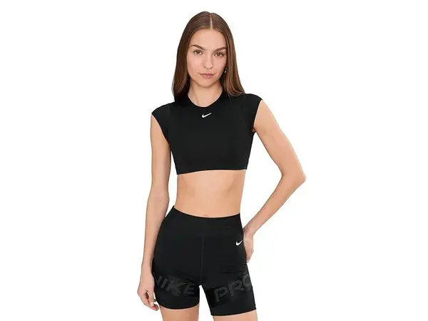 Nike Solid Cropped Top