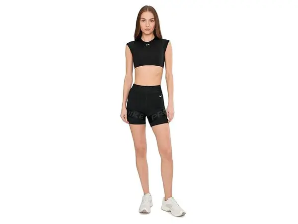 Nike Solid Cropped Top