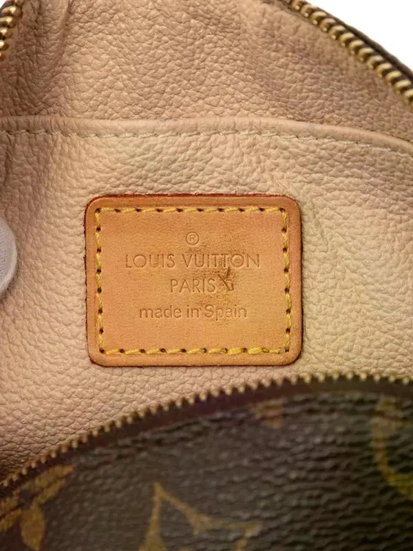 LOUIS VUITTON Monogram Cosmetic Pouch Pm