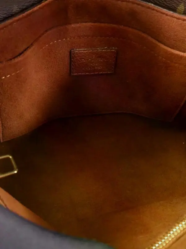 LOUIS VUITTON Saint Placide Shoulder Bag - Brown