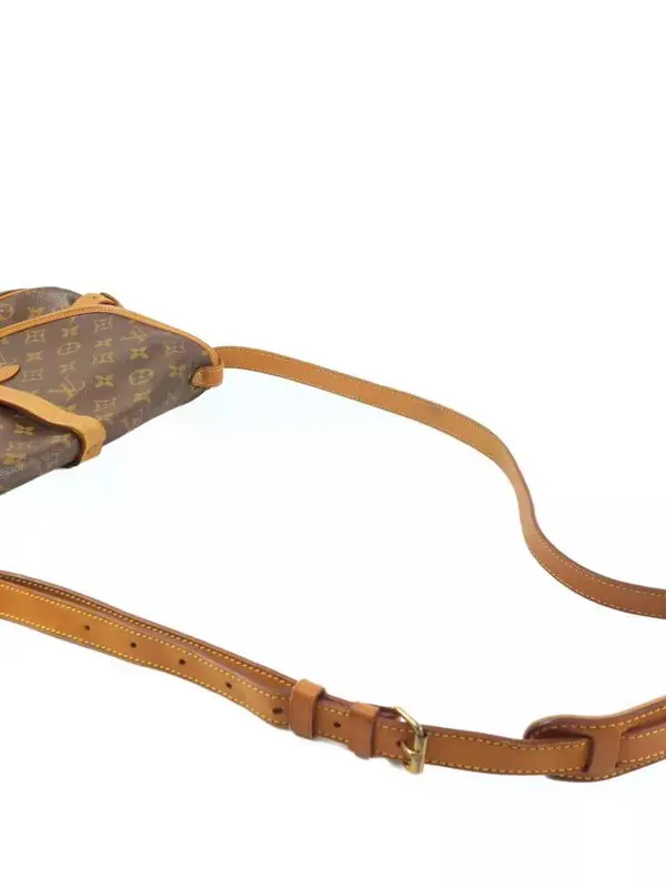 LOUIS VUITTON 30 Saumur Monogram Shoulder Bag - Brown