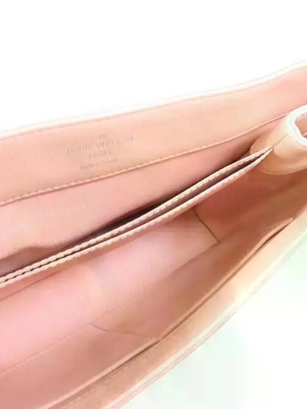 LOUIS VUITTON Lockme Cartable Handbag - Pink