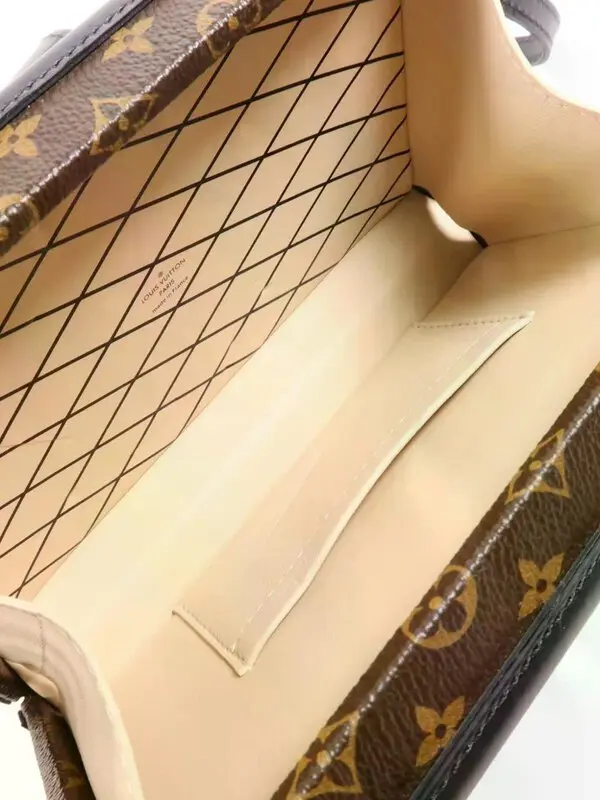 LOUIS VUITTON Petite Malle Shoulder Bag