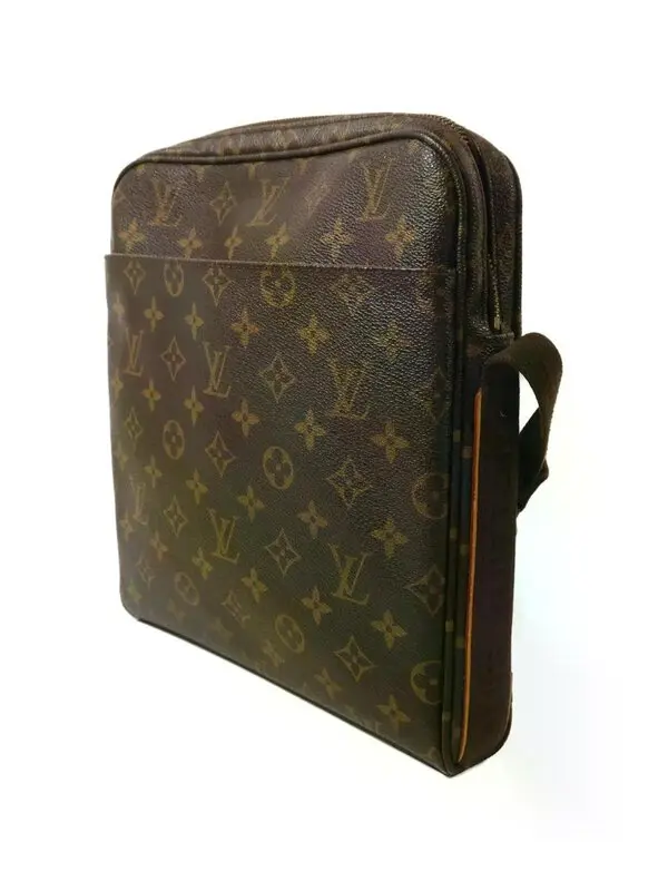 LOUIS VUITTON Trotteur Beaubourg Shoulder Bag - Brown