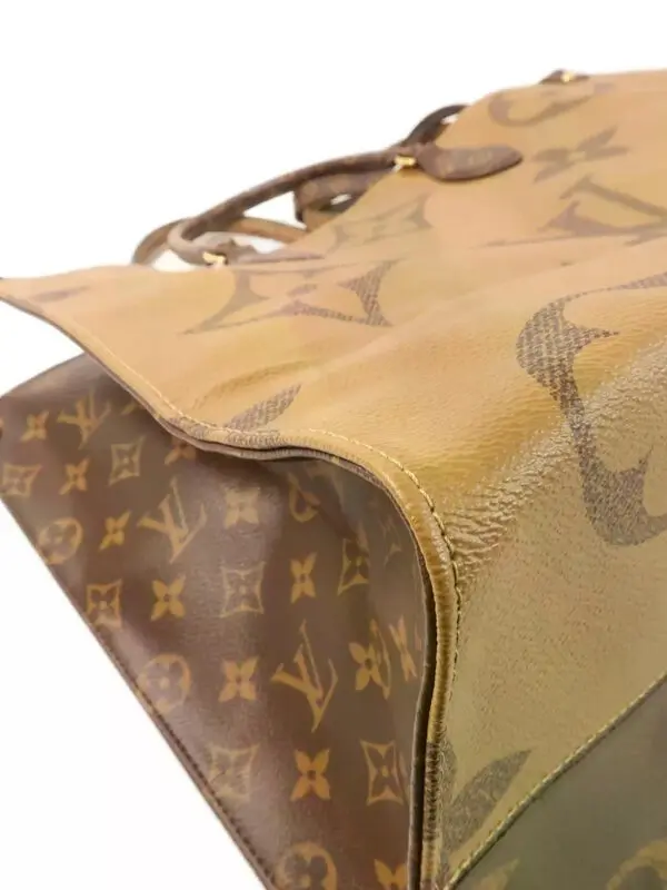 LOUIS VUITTON Monogram Giant Onthego Tote Bag