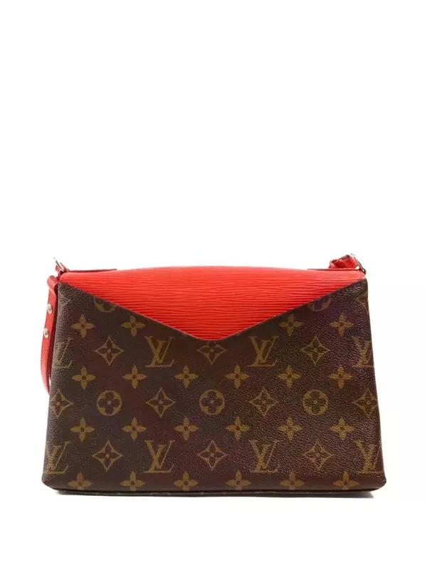 LOUIS VUITTON Saint Michel Shoulder Bag - Brown