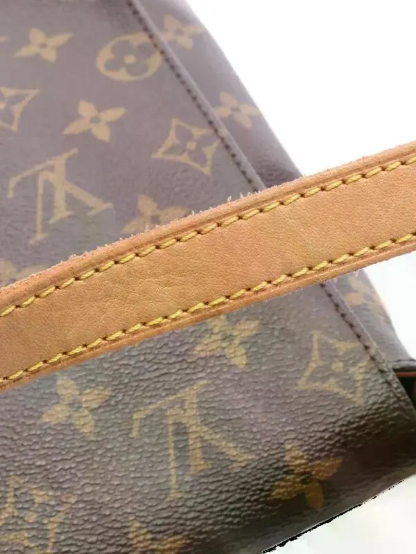 LOUIS VUITTON 2005 Monogram Shoulder Bag