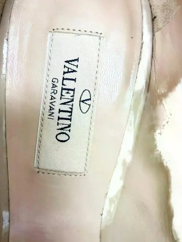 Valentino Garavani Scalloped Patent Leather Pumps