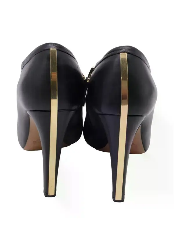 Chloé Leather Ankle Boots With Gold-tone Metal Accent