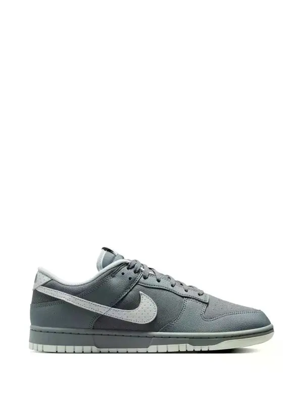 Nike Dunk Low Retro Sneakers - Grey