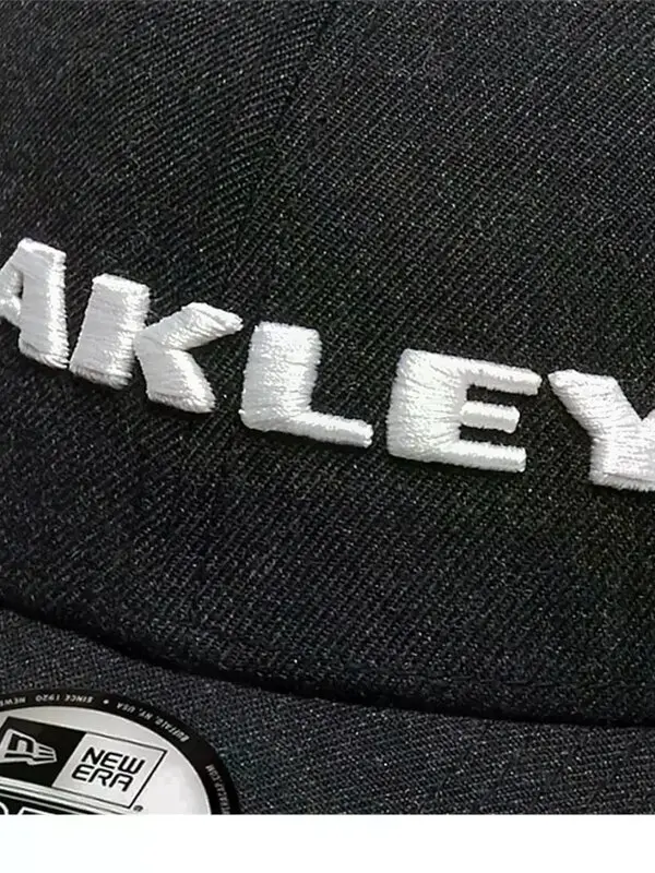 Oakley X New Era Heathered Snapback Baseball Cap