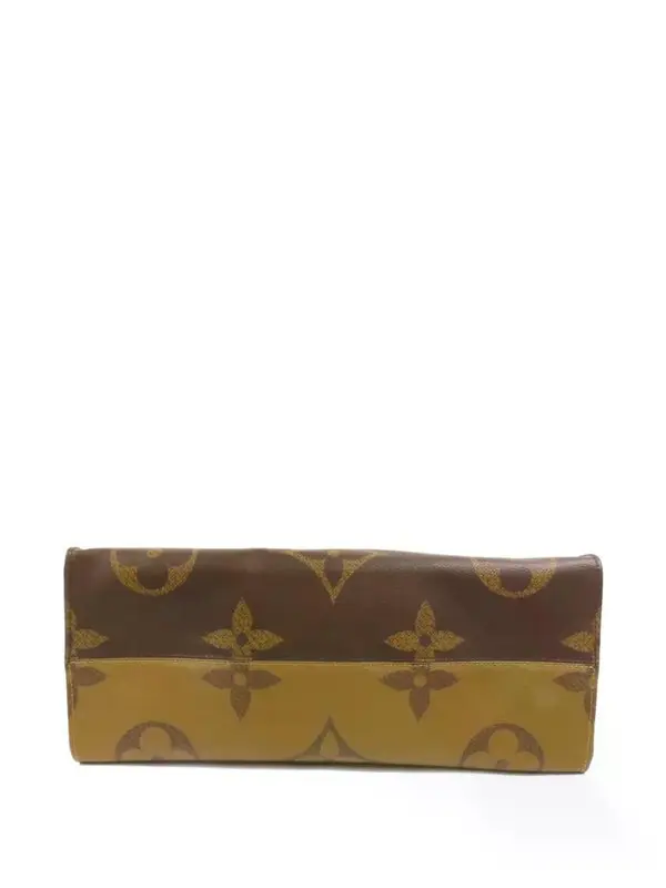 LOUIS VUITTON Onthego Monogram Giant Reverse Tote Bag