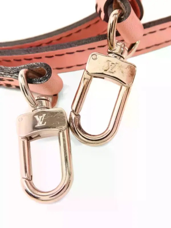 LOUIS VUITTON Petite Malle Épi Leather Chain-flower Cross Body Bag - Pink