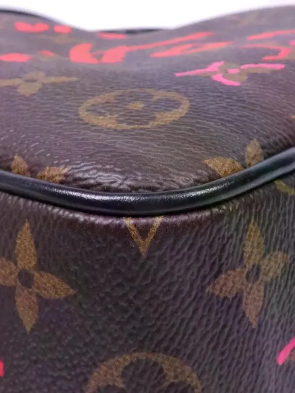 LOUIS VUITTON Heart Shape Shoulder Bag - Brown