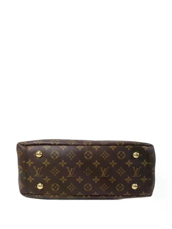 LOUIS VUITTON Monogram Pallas Shoulder Bag