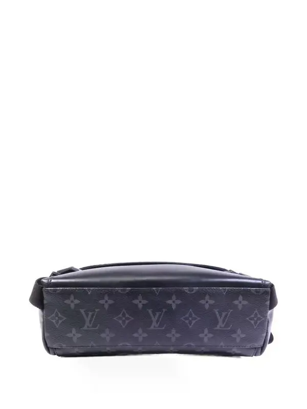 LOUIS VUITTON Monogram Eclipse Voyager Messenger Bag