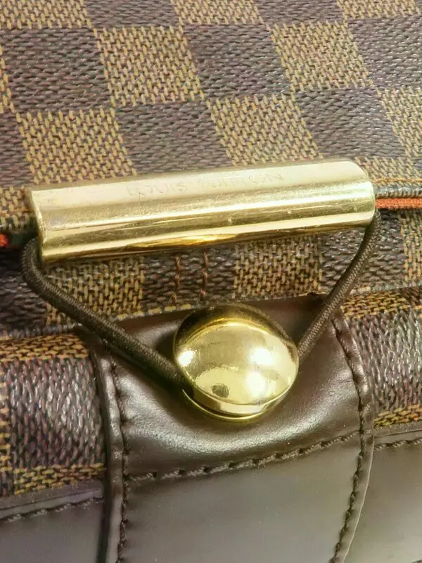 LOUIS VUITTON Monogram Bastille Messenger Bag