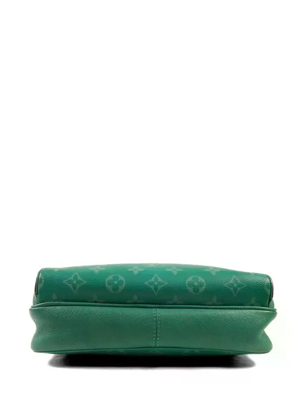 LOUIS VUITTON Outdoor Taigarama Messenger Bag