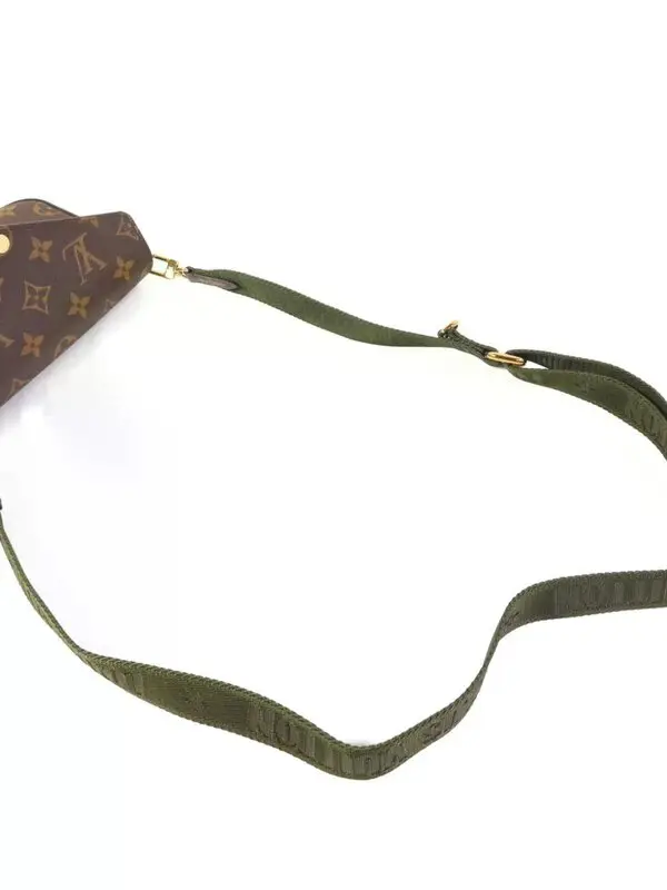 LOUIS VUITTON Felicie Strap & Go Monogram Shoulder Bag - Brown