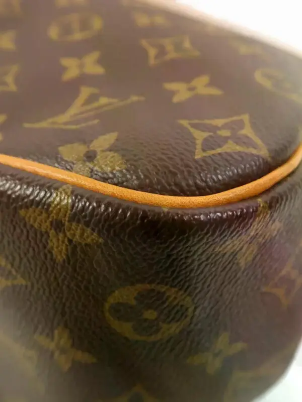 LOUIS VUITTON Deauville Handbag
