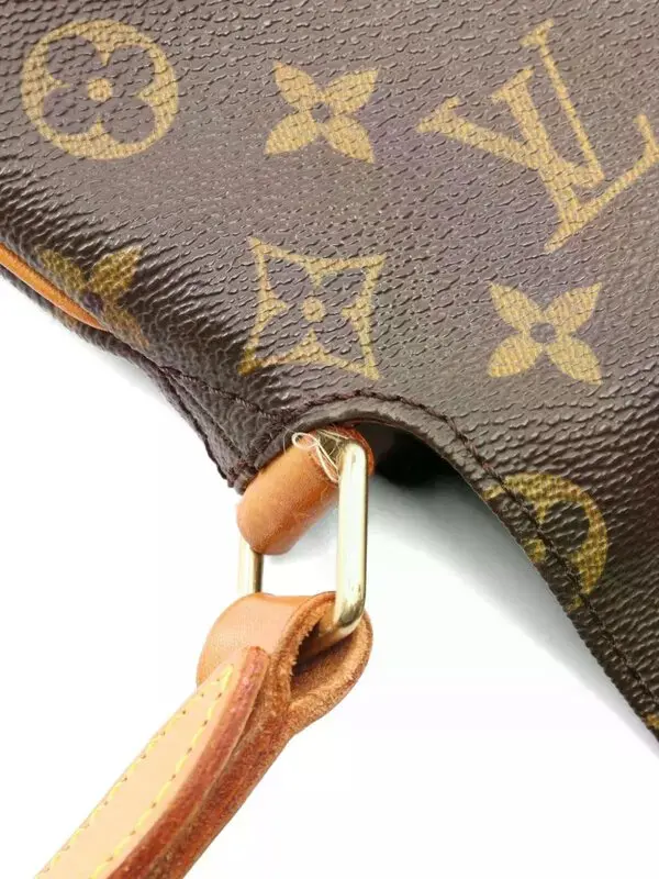 LOUIS VUITTON Monogram Shoulder Bag