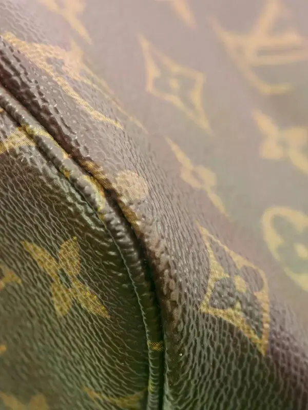 LOUIS VUITTON Monogram Neverfull Mm Tote Bag