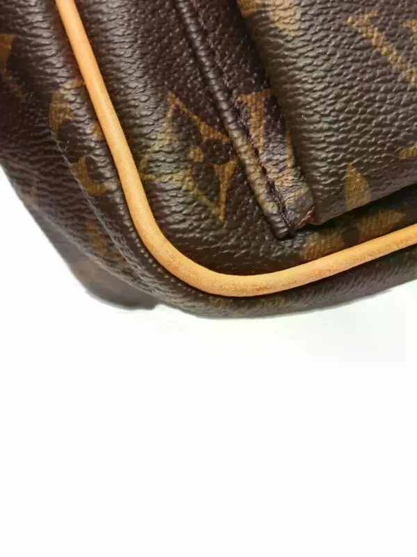 LOUIS VUITTON Monogram Shoulder Bag