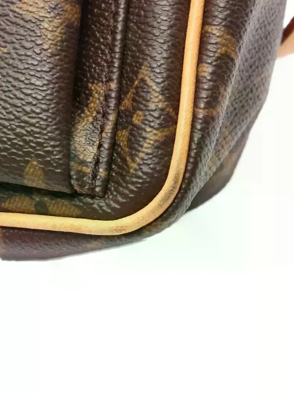 LOUIS VUITTON Monogram Shoulder Bag