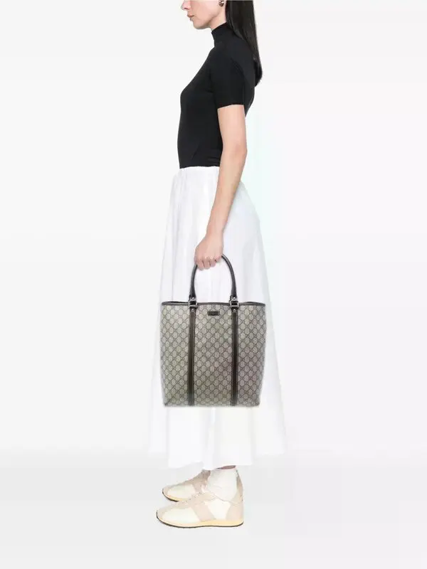 Gucci Gg Supreme Vertical Tote Bag - Neutrals