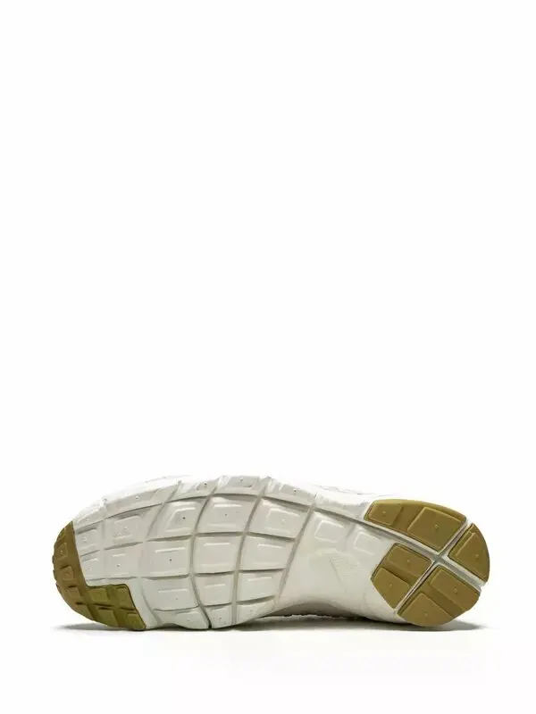 Nike Footscape Woven Chukka Flat Sneakers - Gold