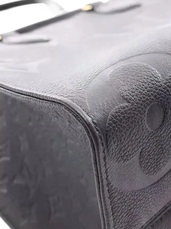 LOUIS VUITTON 2021 Mm Monogram Empreinte Leather Tote Bag - Black