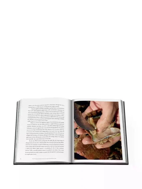 Assouline Bahrain Pearls: Treasures From The Land Of Two Seas Book - Black